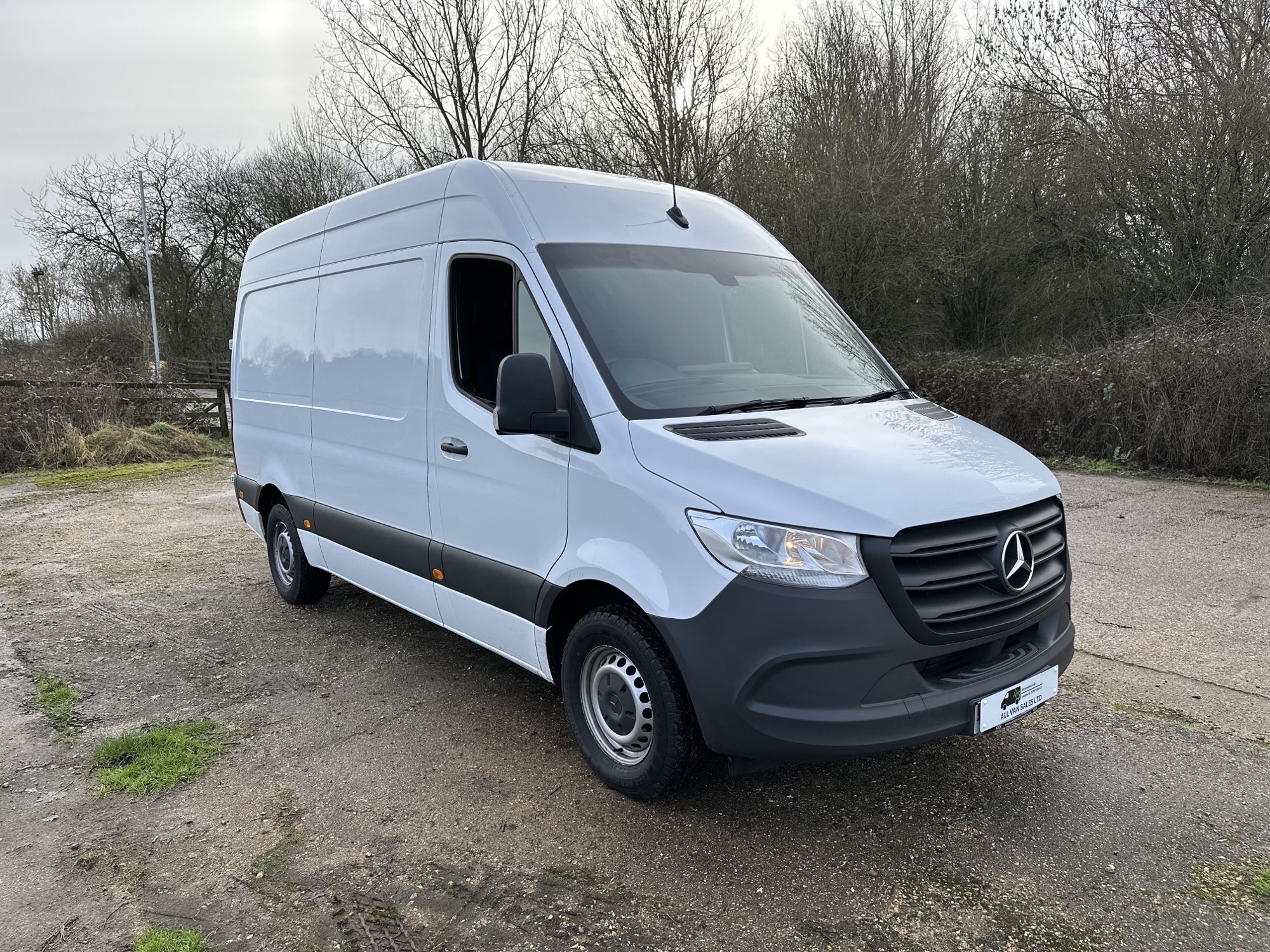 Mercedes-Benz Sprinter 315 L2 H2 Progressive RWD – All Van Sales